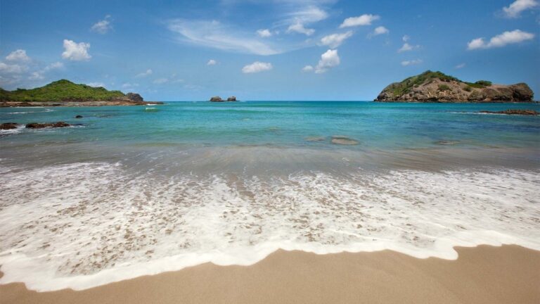 Backpacking Nicaragua (IN-DEPTH 2024 Travel Guide)
