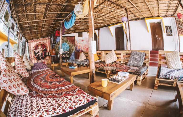 5 BEST Hostels in Goa (2024 Insider Guide)