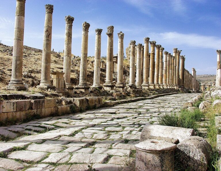 Backpacking Jordan - The ULTIMATE Jordan Travel Guide