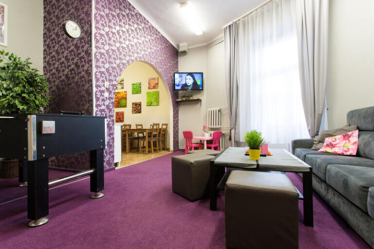 20 BEST Hostels in Warsaw (2026 Insider Guide)