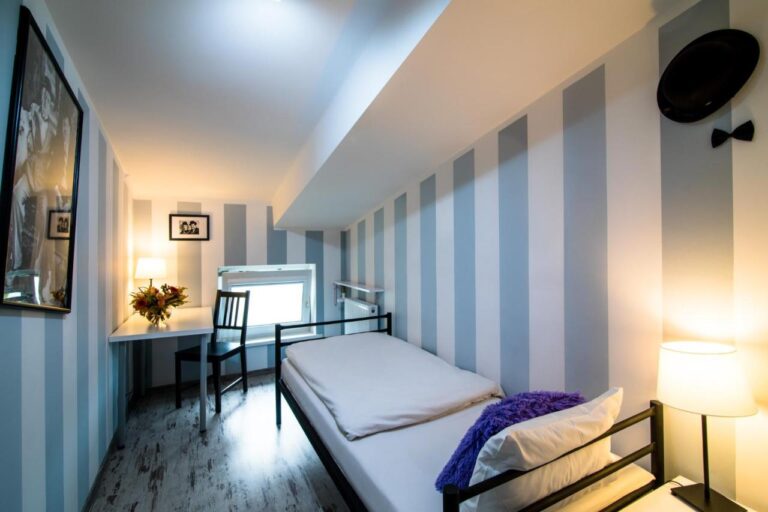 20 BEST Hostels in Warsaw (2026 Insider Guide)