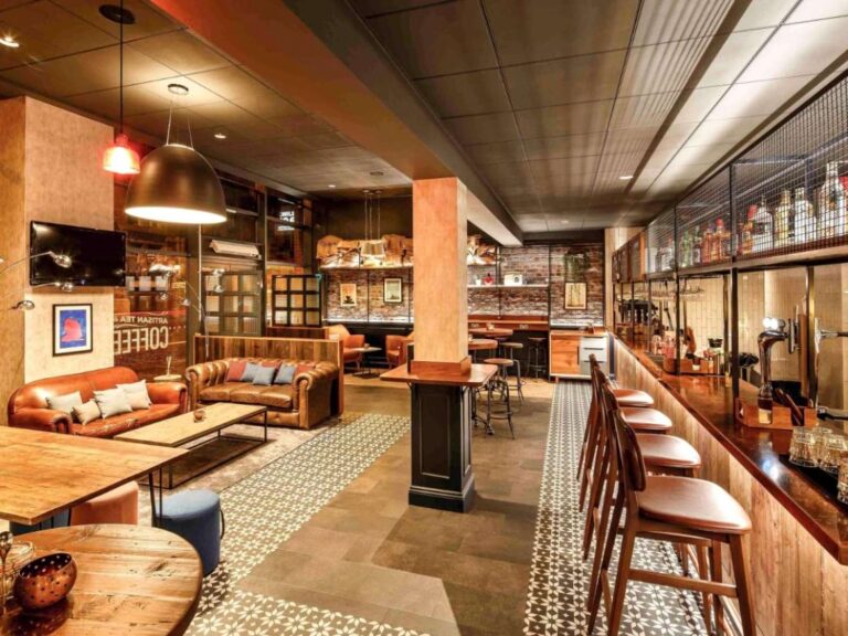10 BEST Hostels in Manchester (2026 Insider Guide)
