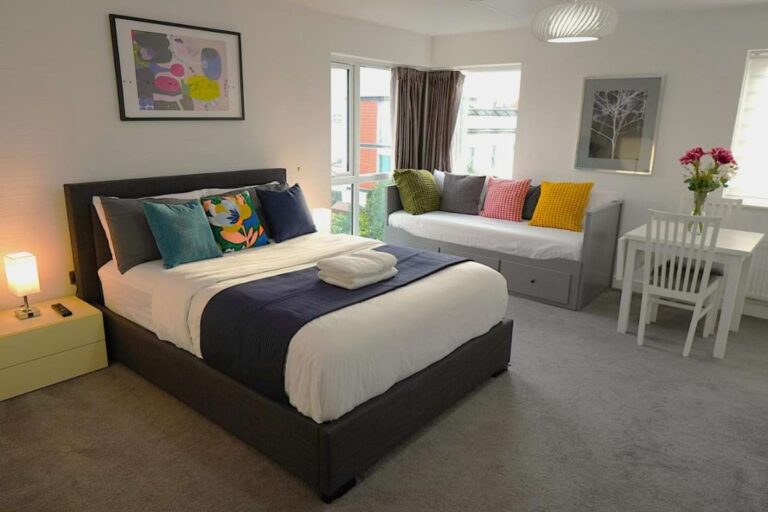 10 BEST Hostels in Manchester (2026 Insider Guide)