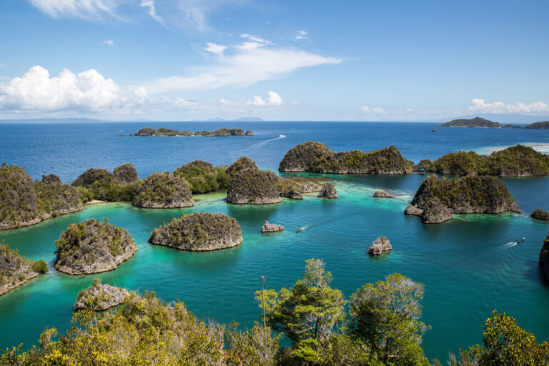 Is Papua New Guniea Safe? (2022 Safety Guide)