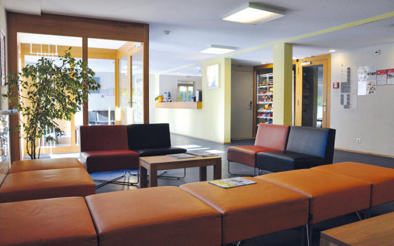 10 BEST Hostels in Zermatt (2026 Insider Guide)