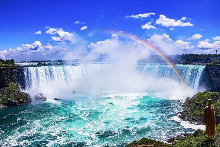 20 MOST Beautiful Places to Visit in Canada (2026)