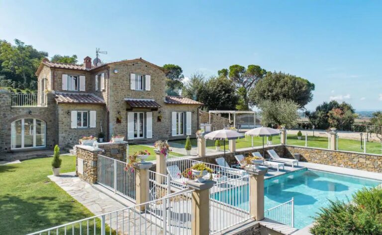 20 STUNNING Vacation Rentals in Italy [2026 Edition]