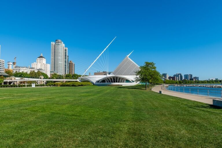 21 Things to Do in Milwaukee | Activities, Extras + More in 2026