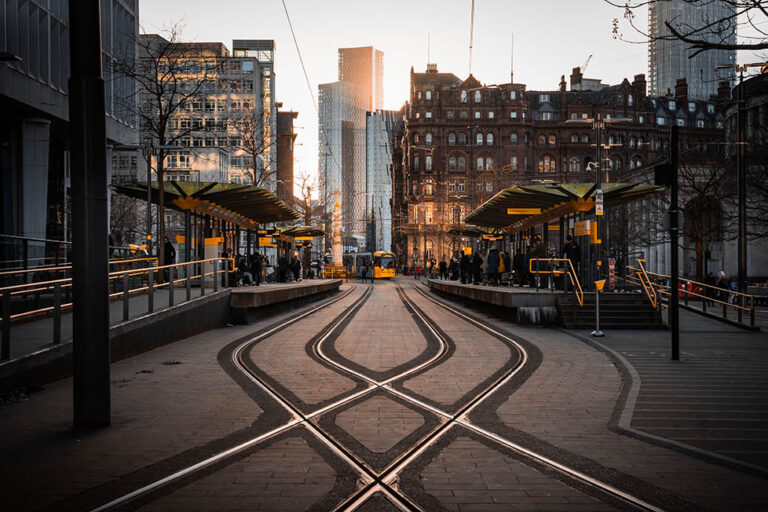 10 BEST Hostels in Manchester (2026 Insider Guide)