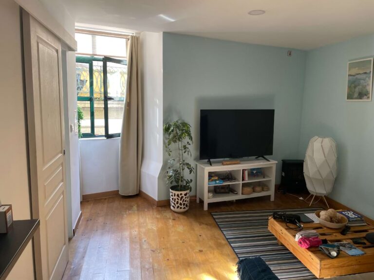 Exploring Wunderflats - BETTER Than Airbnb? - The Broke Backpacker